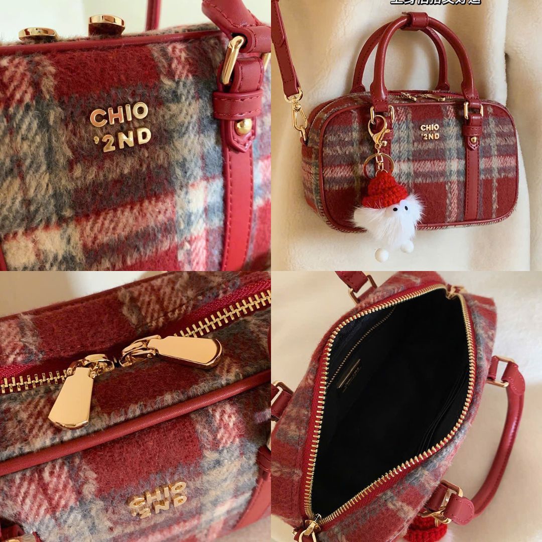 Túi Chio2nd caro đỏ kèm charm – Vy Hí Beauty