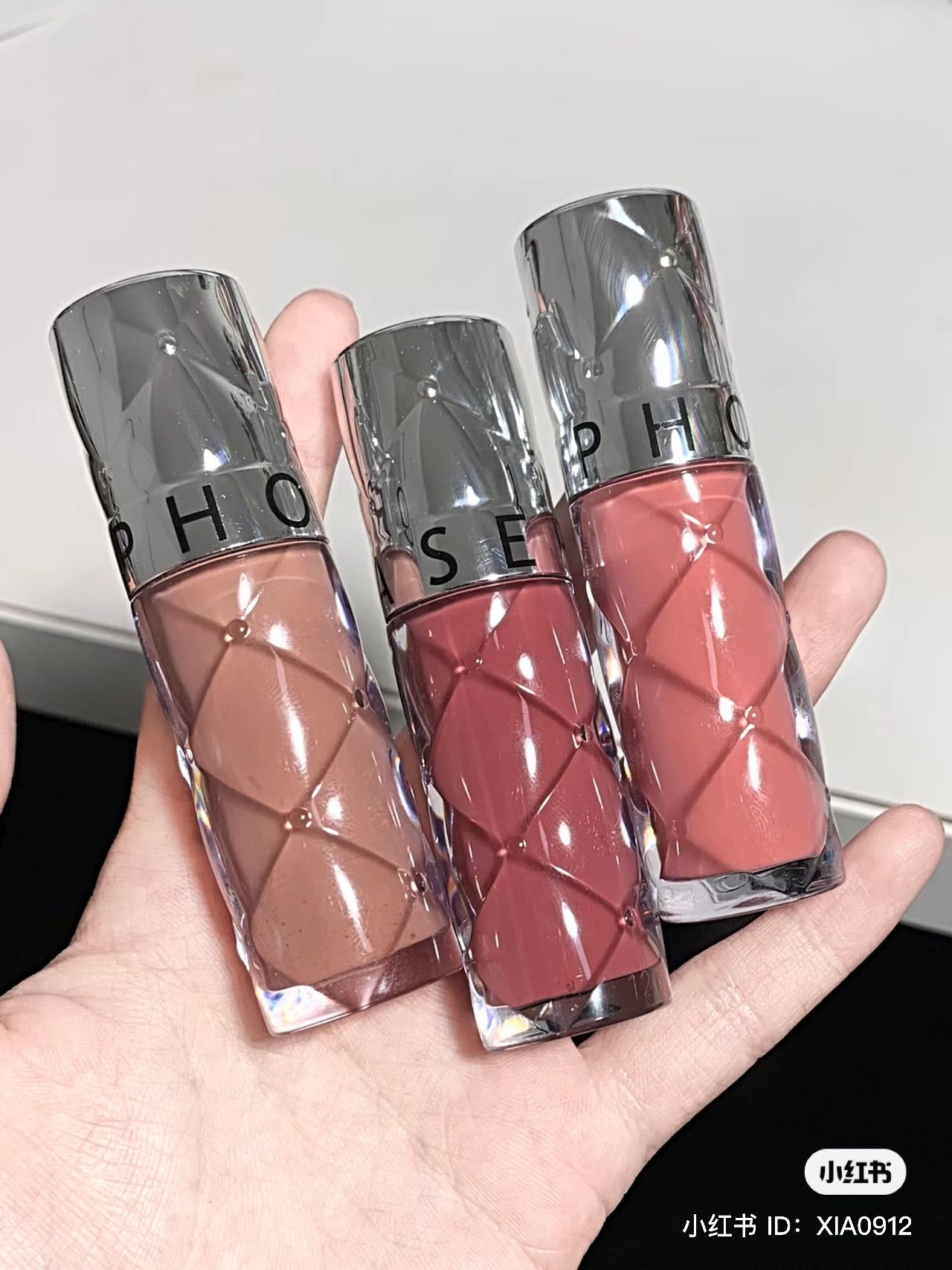 Son bóng Sephora Outrageous Plumping Lip Gloss 6ml – Vy Hí Beauty