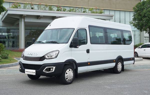 Xe khách Mini Bus Iveco Daily Plus 16 chỗ & 19 Chỗ – Thaco Thủ Đức