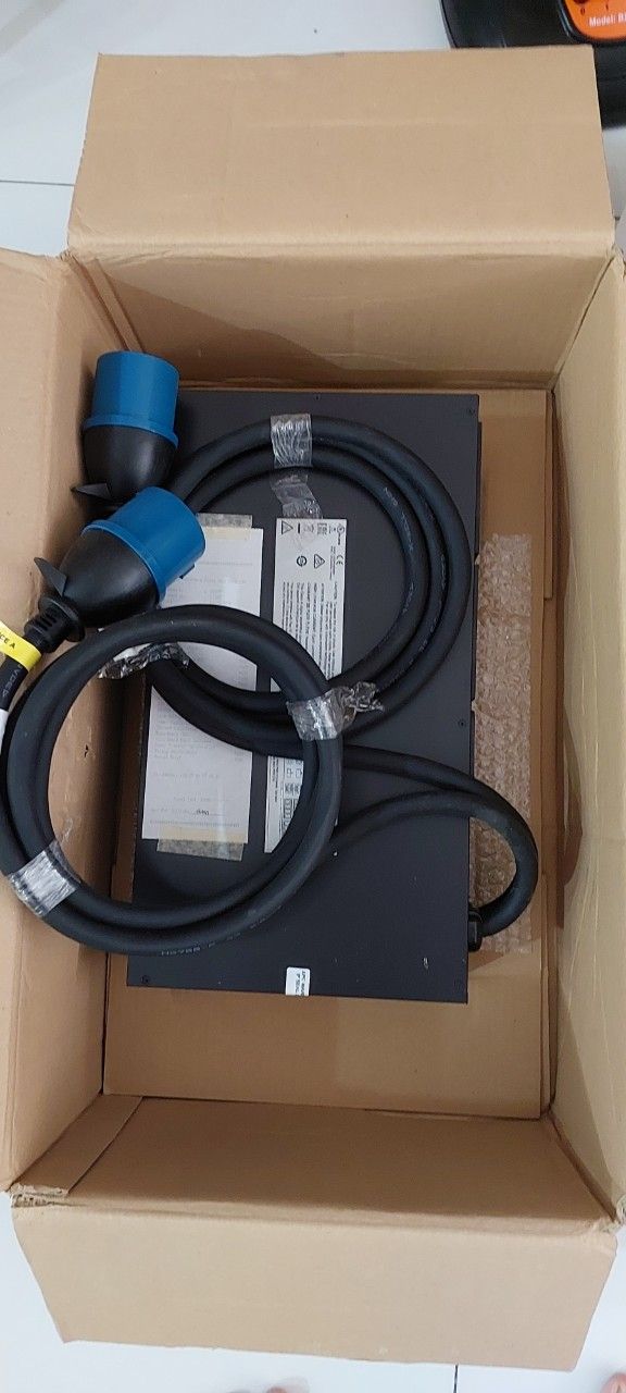 APC Rack ATS, 230V, 16A, (2) IEC 309 in, (1) IEC 309 out ATS AP4422 ...