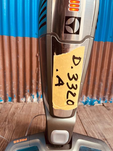 Máy hút bụi A D3320 – Hallo Japan Recycle Store