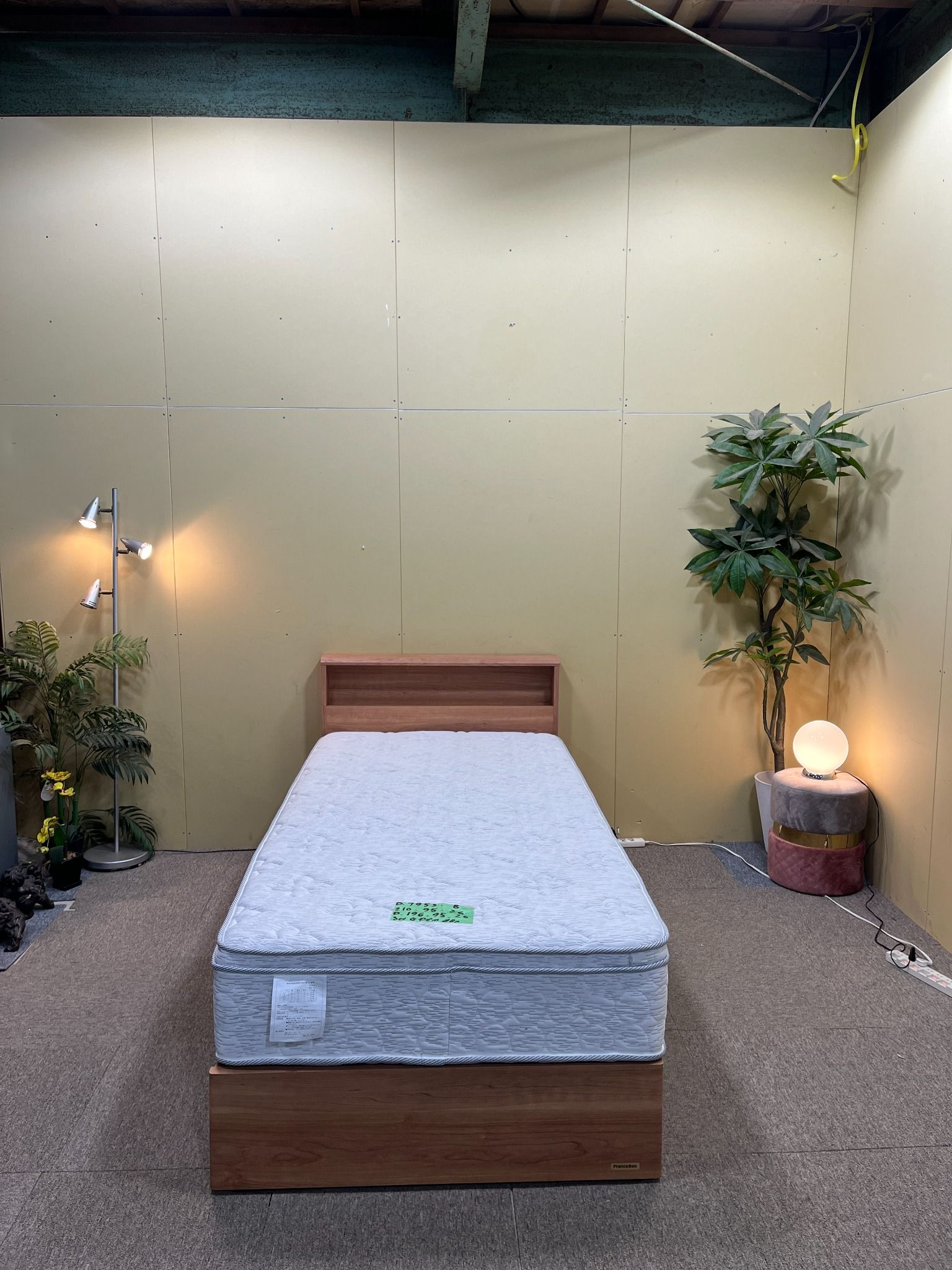 Set D7953 Giường, Đệm đơn có hộp B – Hallo Japan Recycle Store