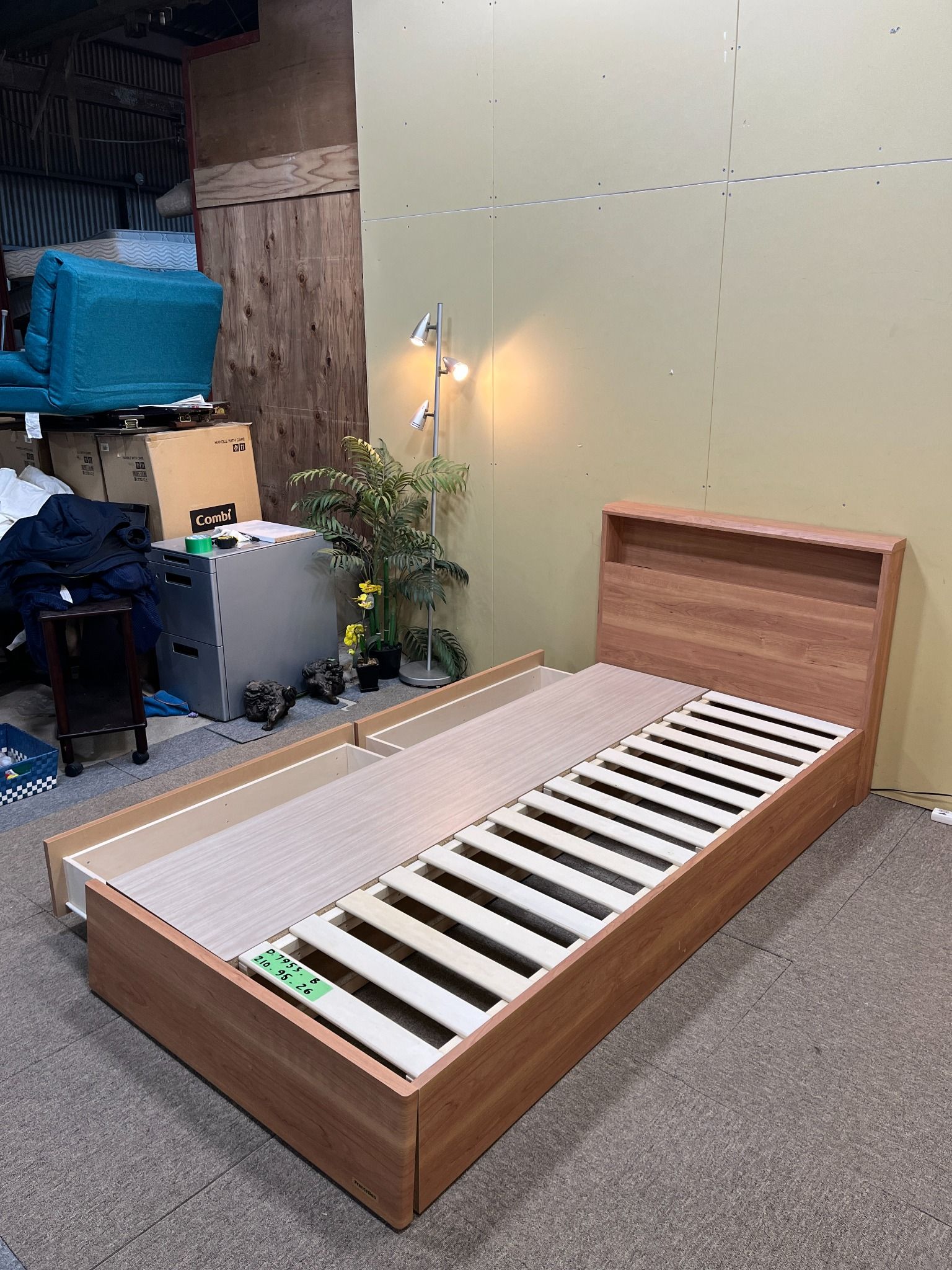 Set D7953 Giường, Đệm đơn có hộp B – Hallo Japan Recycle Store