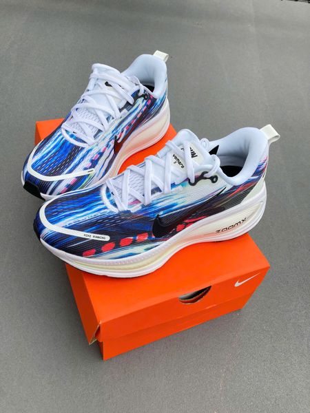 Giày Chạy Bộ Nike Vomero 18- IB8164 999 – Runner Chuyên Nghiệp