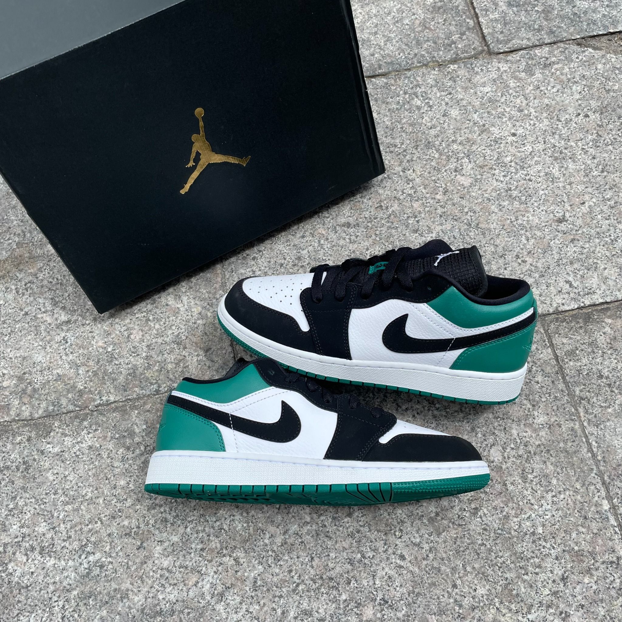 1374 - HÀNG CHÍNH HÃNG - Giày Air Jordan 1 Low Mystic Green - *Xanh ...