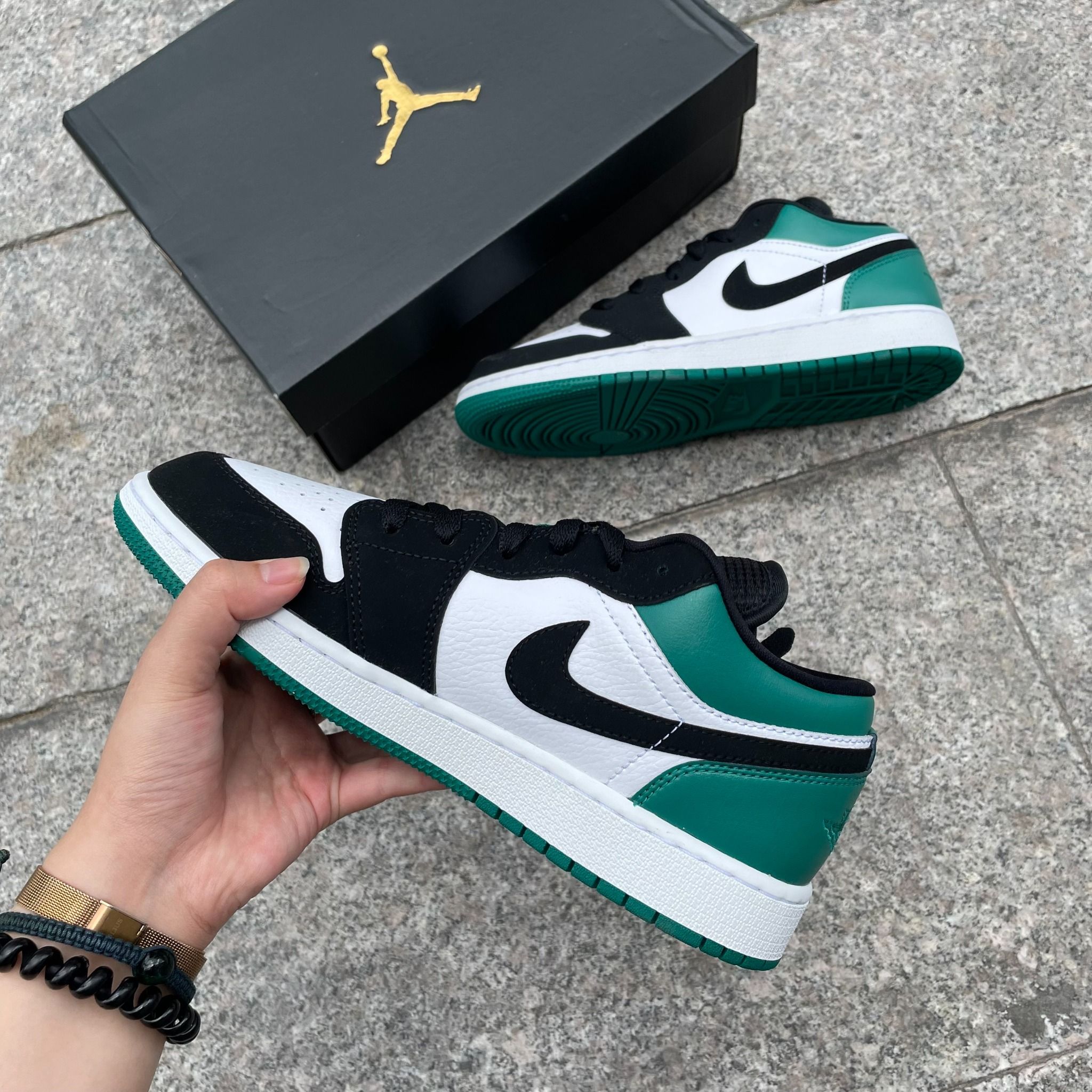 1374 - HÀNG CHÍNH HÃNG - Giày Air Jordan 1 Low Mystic Green - *Xanh ...