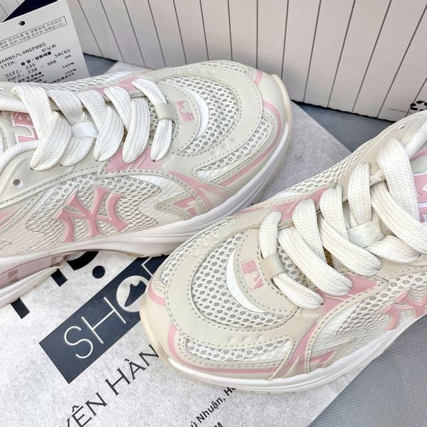 Giày Sneaker Chính Hãng – MỘC SHOES