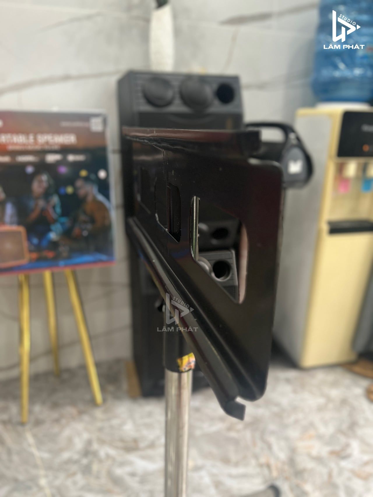 Giá treo màn hình TV Inox - THIẾT BỊ LIVESTREAM THU ÂM - LÂM PHÁT STUDIO