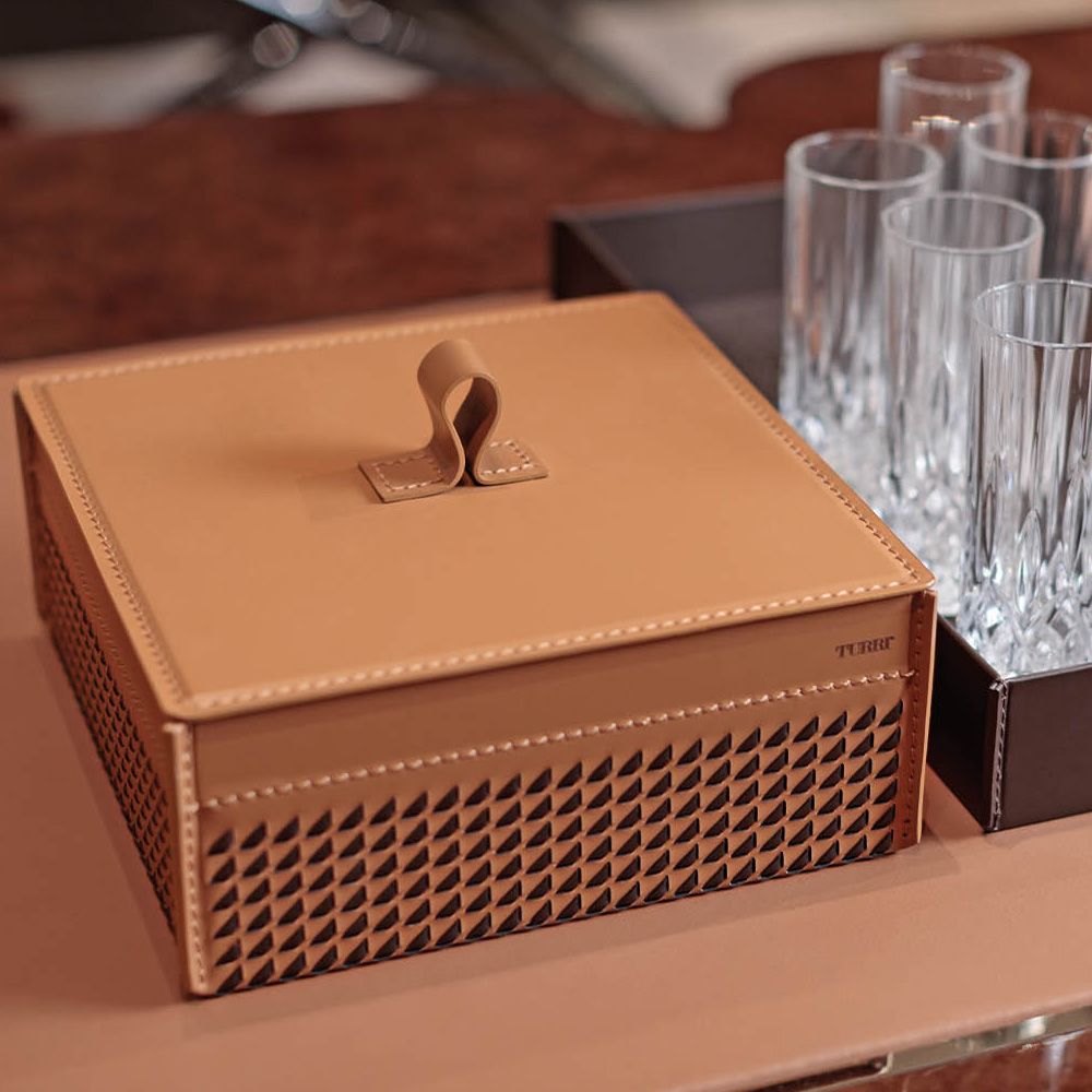 eclipse box – InteriorX