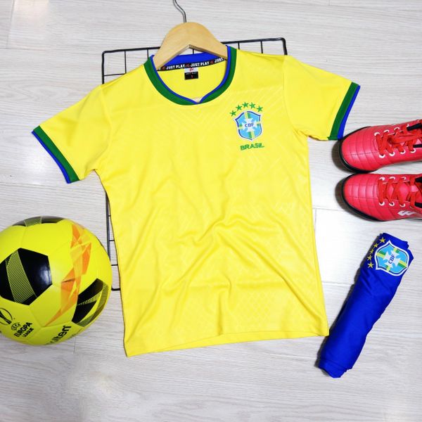 Quần áo bóng đá, đồ đá banh trẻ em Đội Tuyển Brazil Vàng – TSPORT.VN