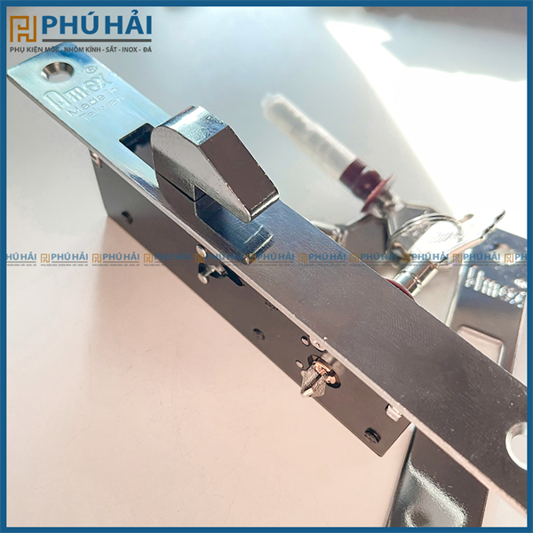 Khóa Cửa Lùa Móc Chìa 4 Cạnh AMEX .(60 cái /T) – Phân Phối Vật Tư Phụ ...
