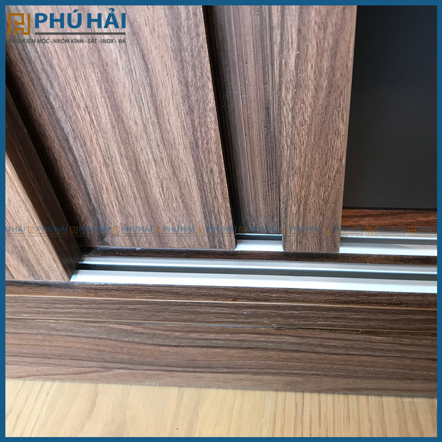 Ray âm cửa lùa tủ áo 3m – Phân Phối Vật Tư Phụ Kiện Phú Hải