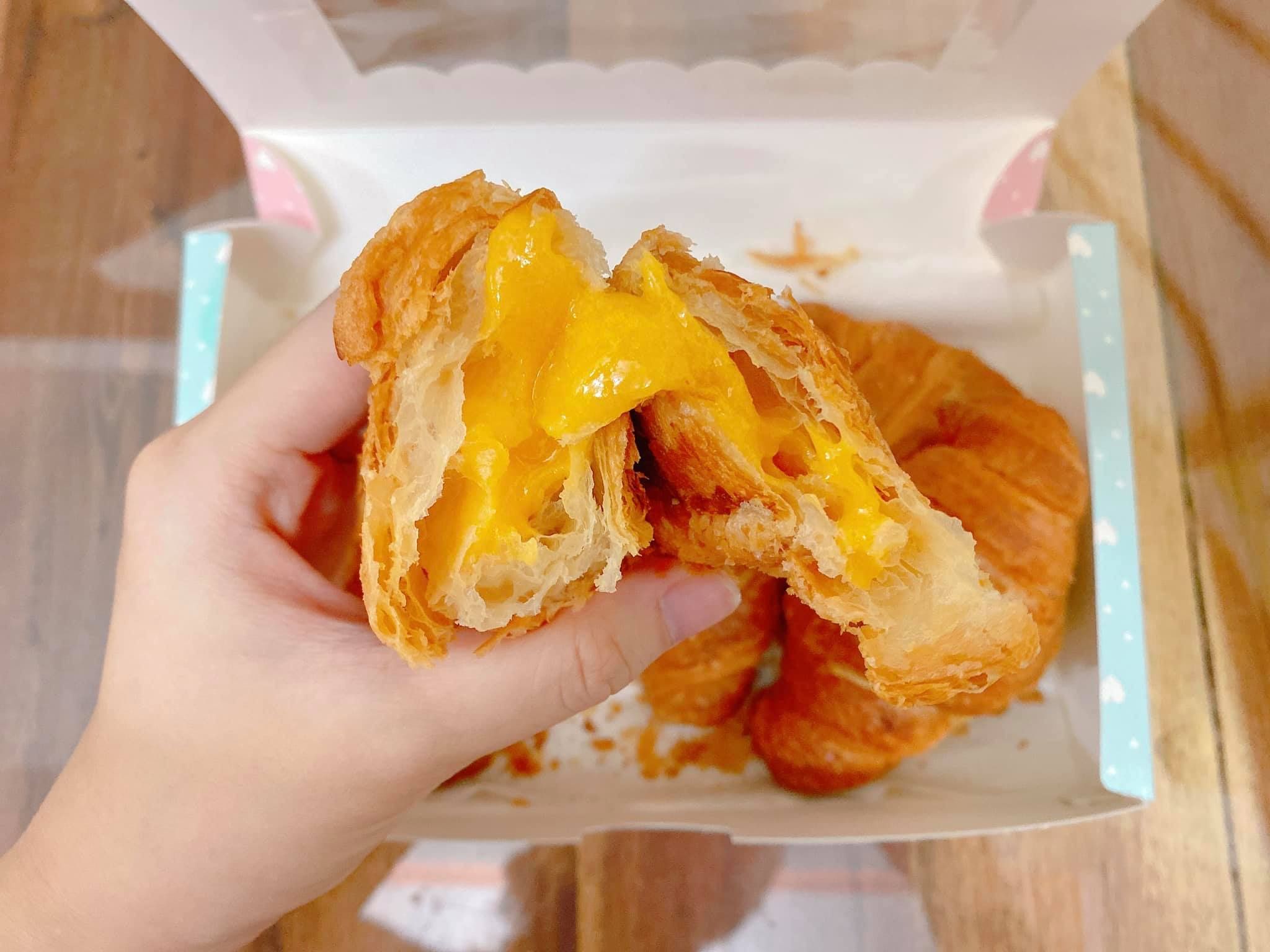 COMBO BÁNH CROISSANT TRỨNG MUỐI ĐÔNG LẠNH – BakeNabi