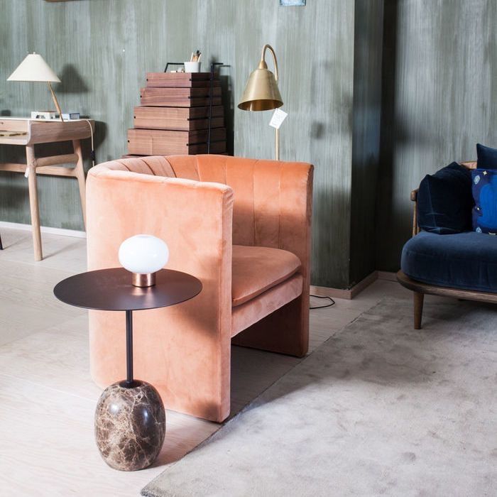 Bàn tab BTK10-6, đế đá da báo, trụ & mặt sắt sơn tĩnh điện màu đen ...