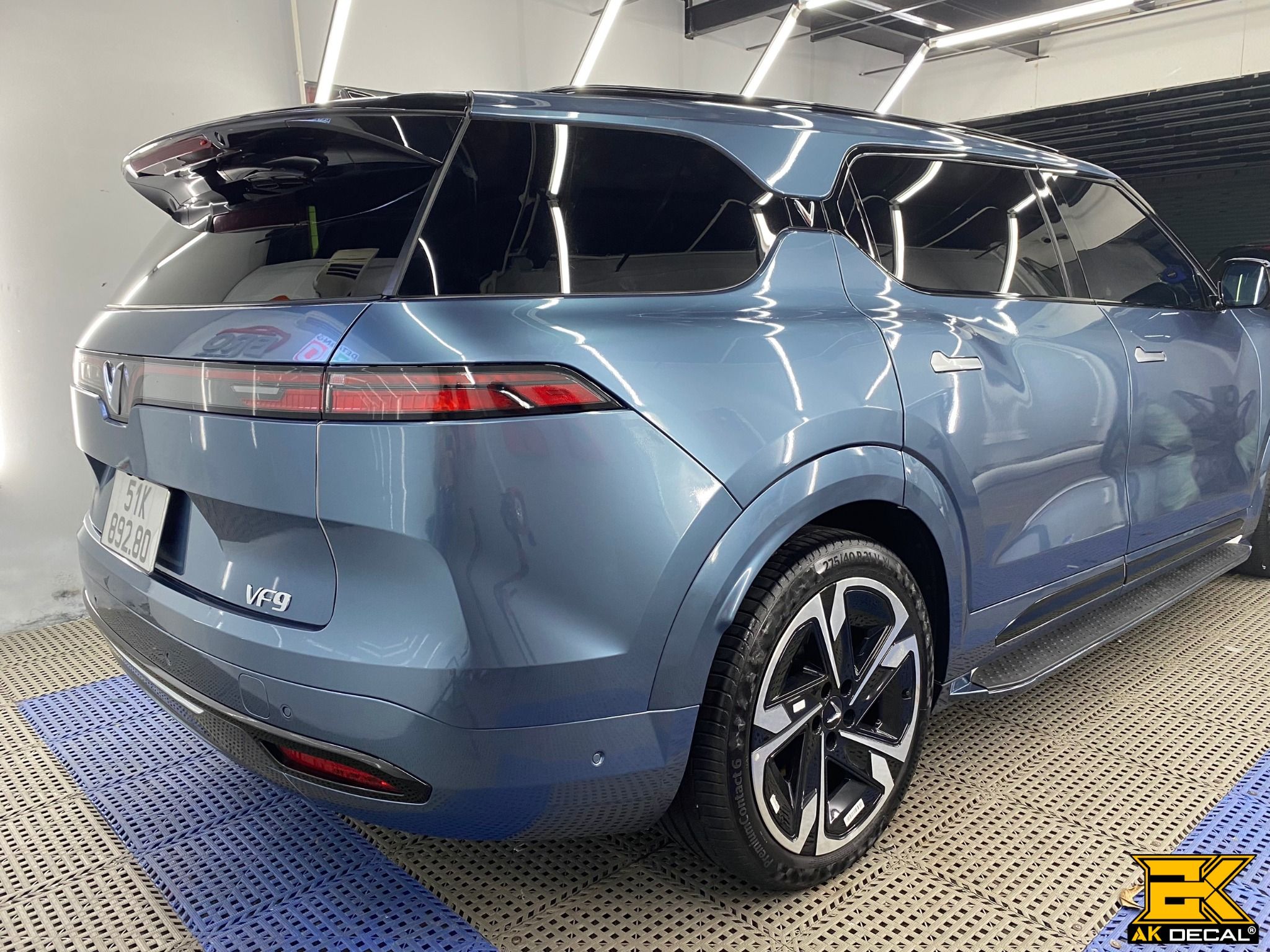 VINFAST VF9 - 01 WRAP BLUE – AK DECAL