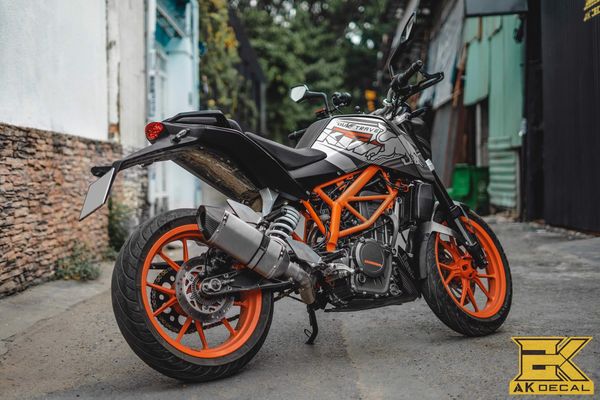 KTM DUKE 250 – AK DECAL