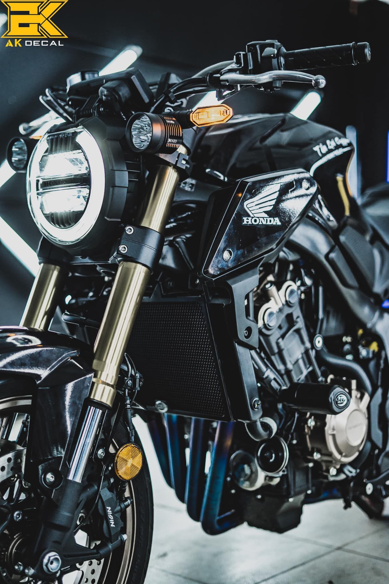 HONDA CB 650R - 06 – AK DECAL