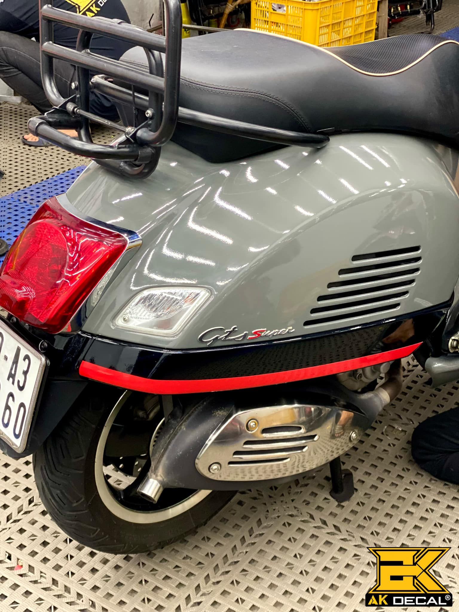 PIAGGIO VESPA GTS Super Tech 300 – AK DECAL