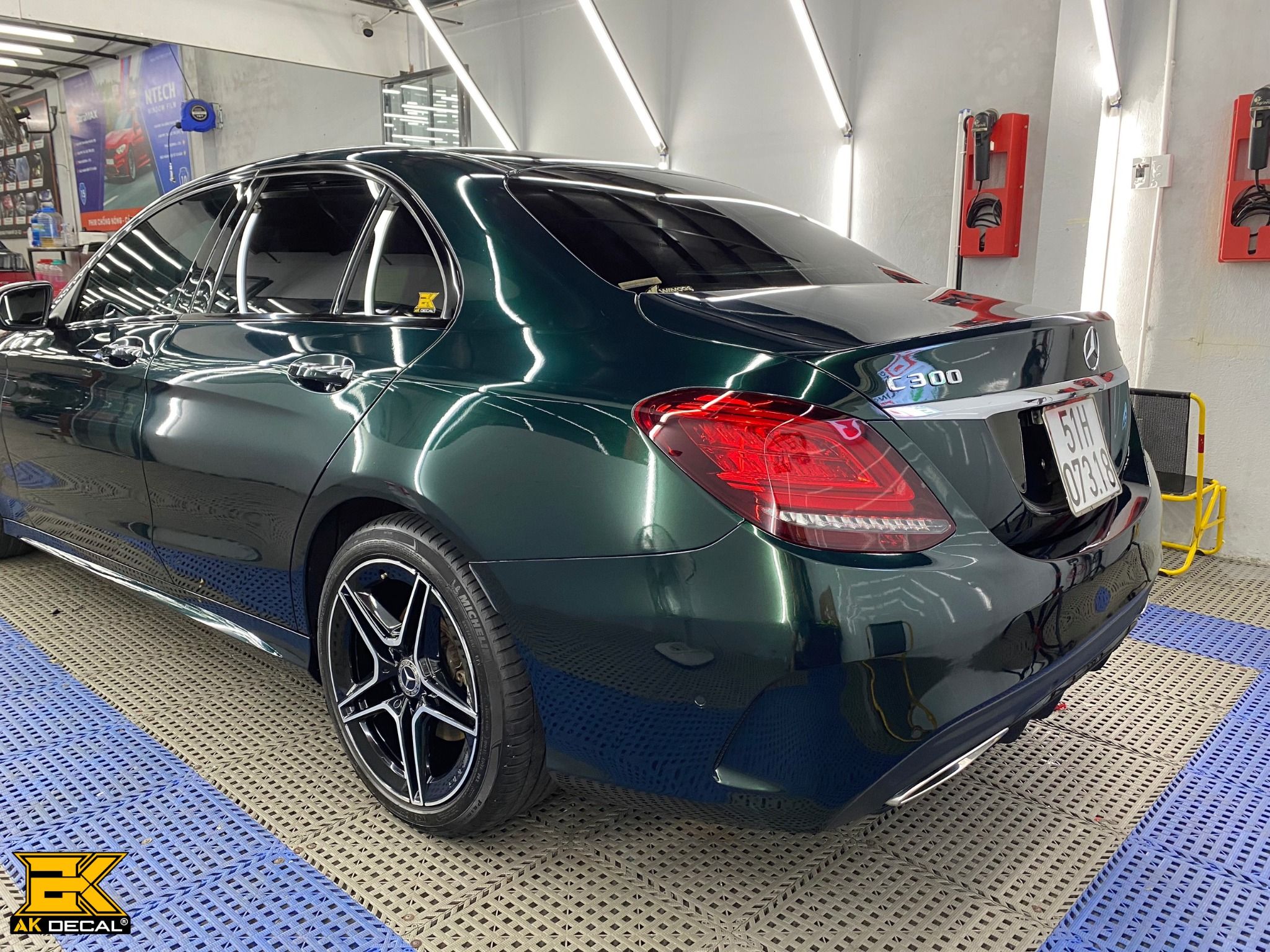 MERCEDES C300 - 10 WRAP GREEN – AK DECAL