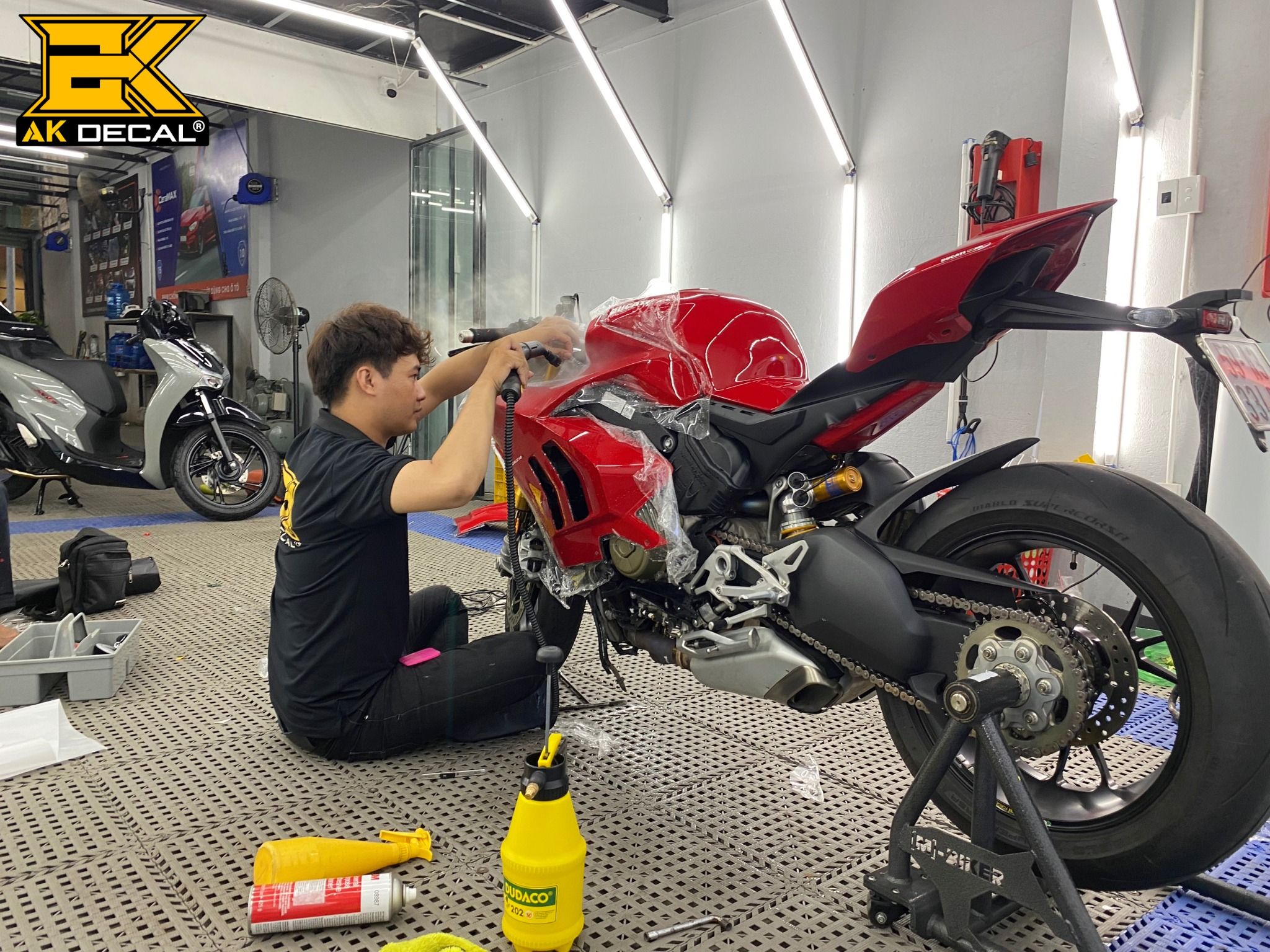 PPF DUCATI V4 – AK DECAL