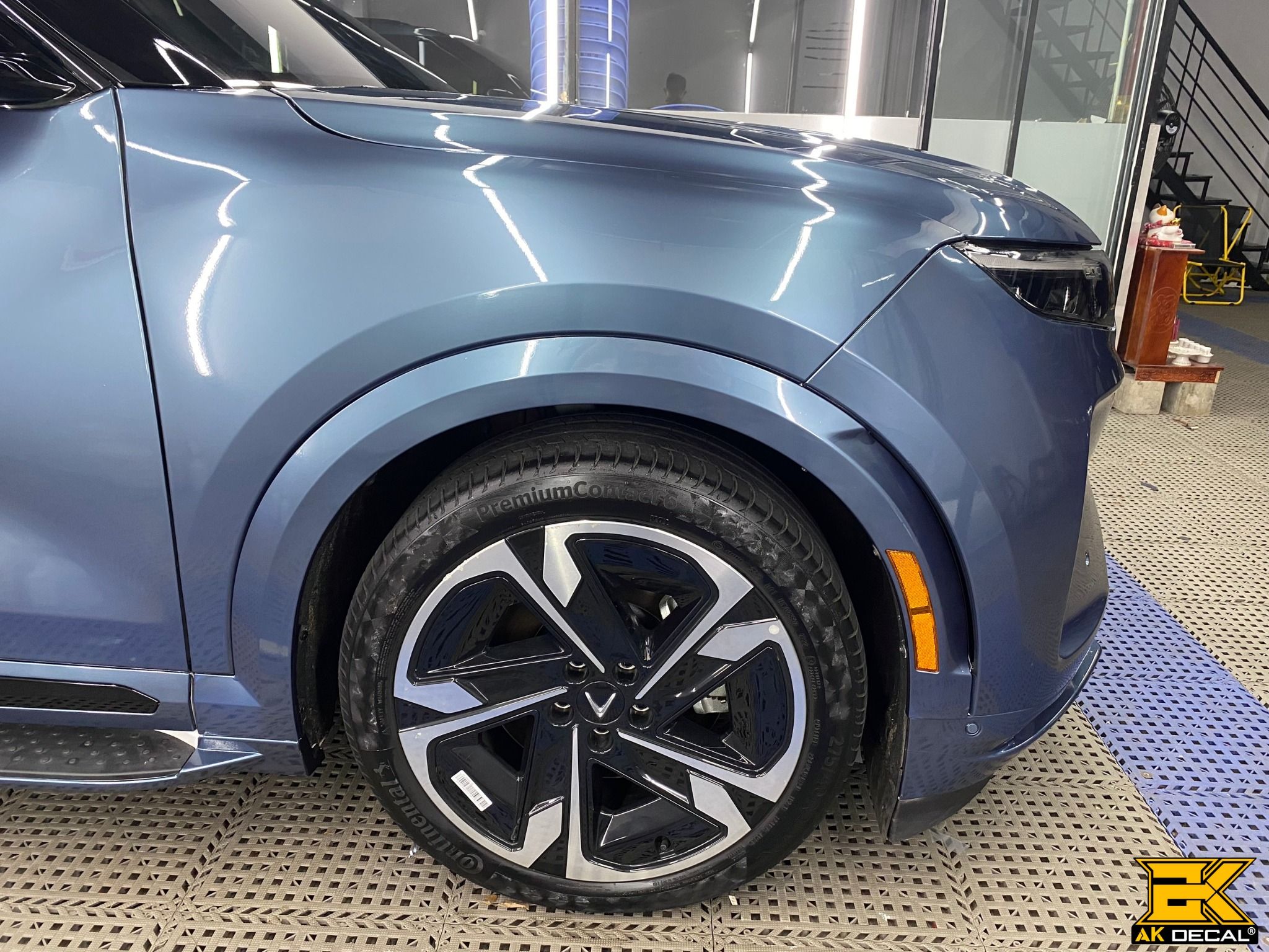 VINFAST VF9 - 01 WRAP BLUE – AK DECAL