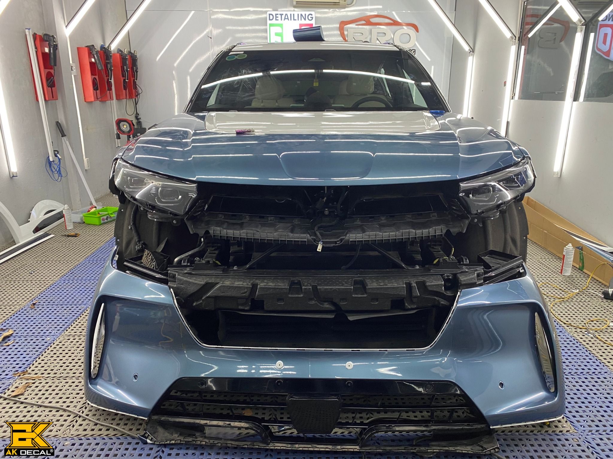 VINFAST VF9 - 01 WRAP BLUE – AK DECAL