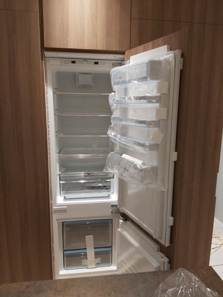 Tủ mát âm tủ BOSCH KIR81AF30 - Công ty TNHH BẾP EU
