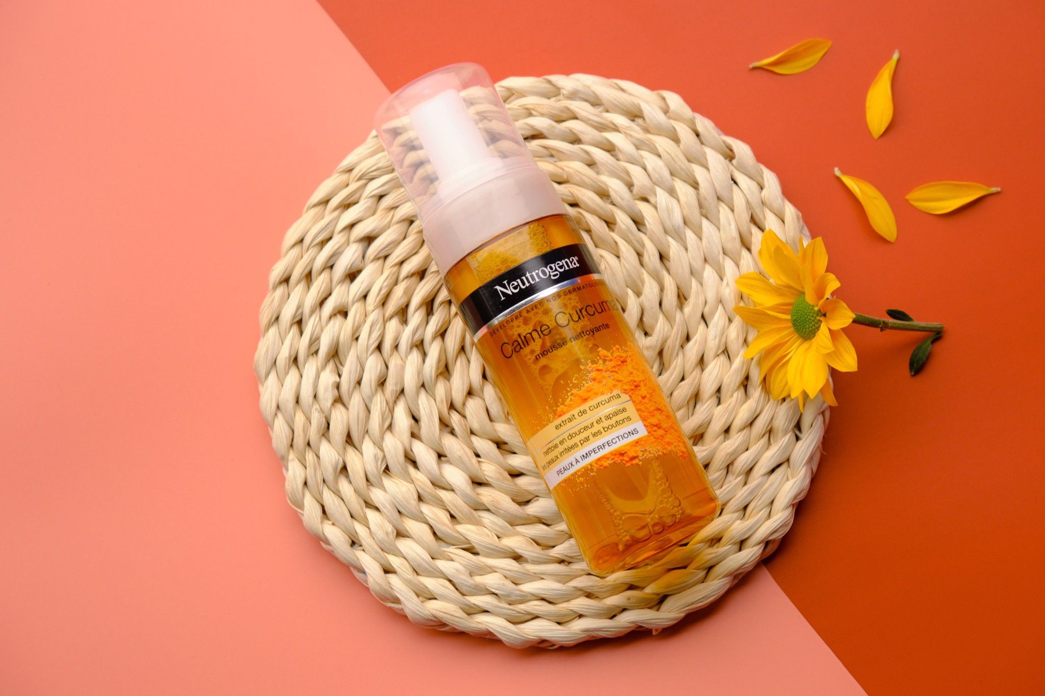 Sữa rửa mặt tạo bọt tinh chất Nghệ Neutrogena Curcuma - Chai 150ml – Gia Dụng Châu Âu