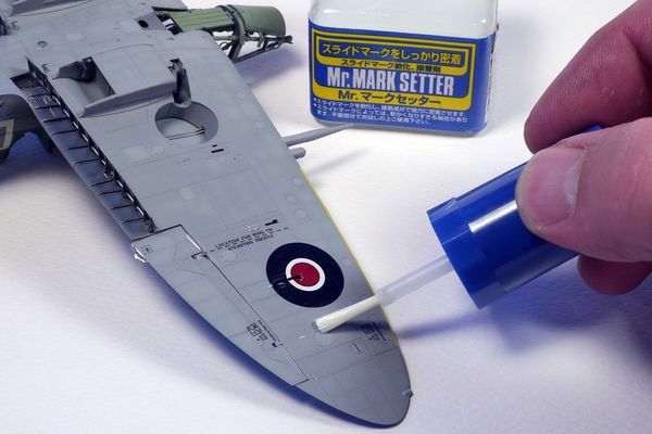 Dung dịch hỗ trợ dán decal nước MS232 Mr. Mark Setter - LIB Gunpla