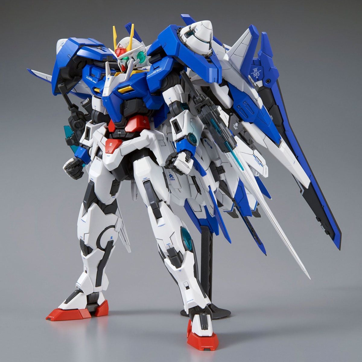 MG 1/100 00 XN RAISER - LIB Gunpla