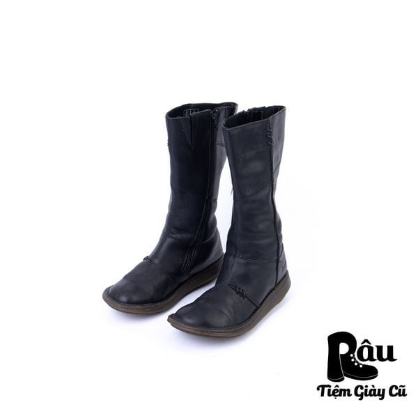 Râu - Tiệm giày cũ