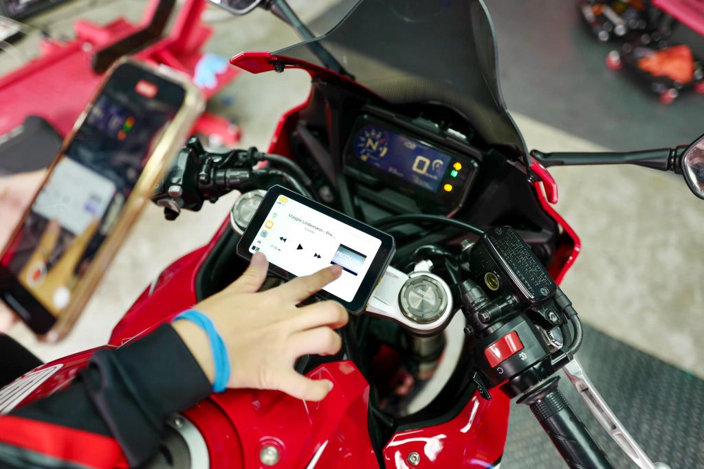 Màn hình dẫn đường Apple Carplay cho xe PKL Chigee AIO-5 Lite – Anywhere Man