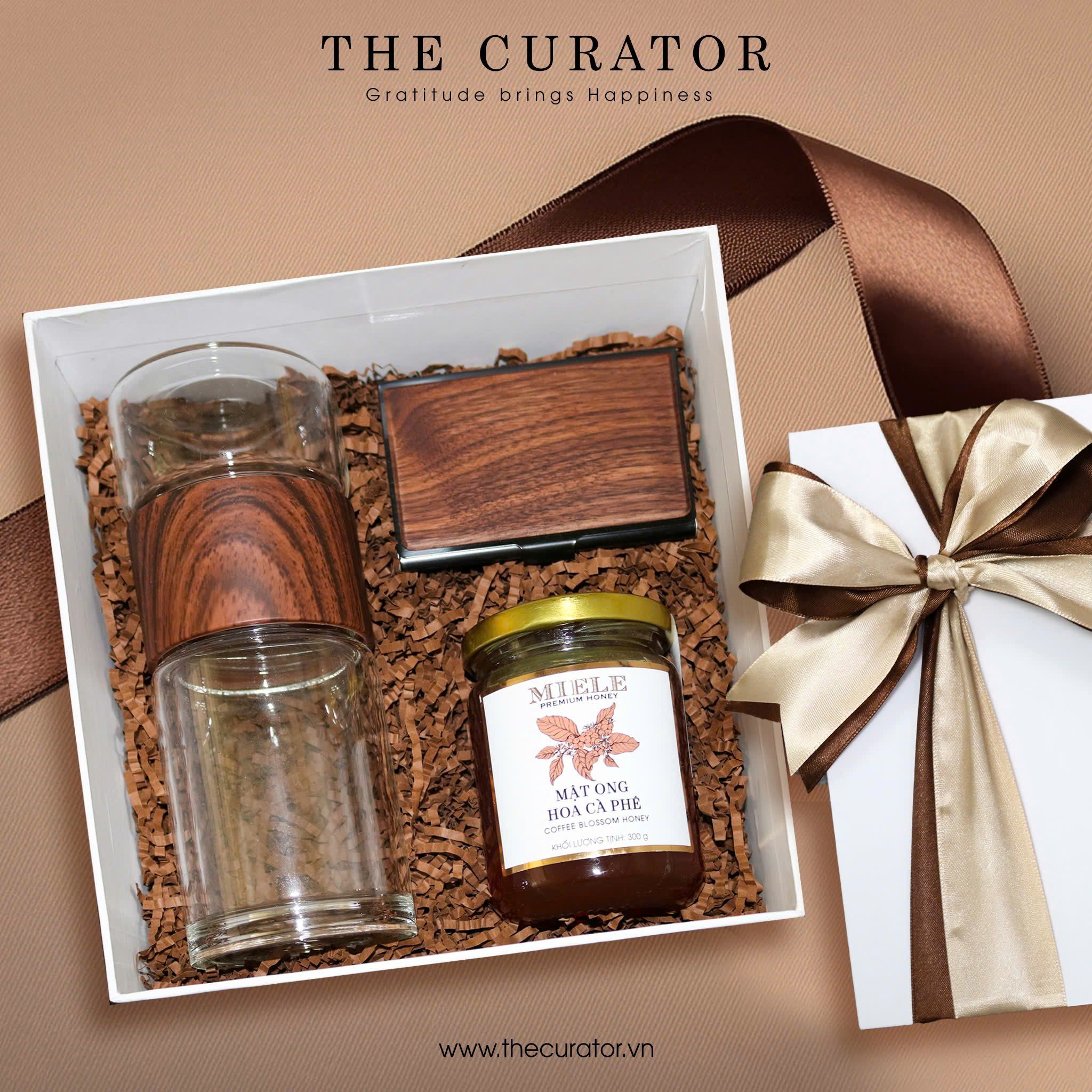 Rustic Box – The Curator