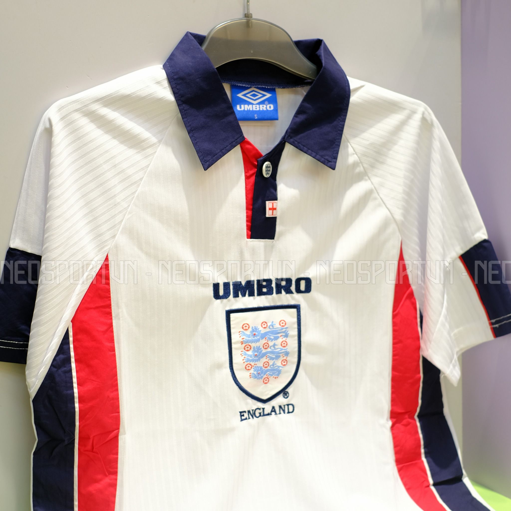 Áo Retro - Tuyển Anh 1998 Trắng sân nhà – NEO SPORT