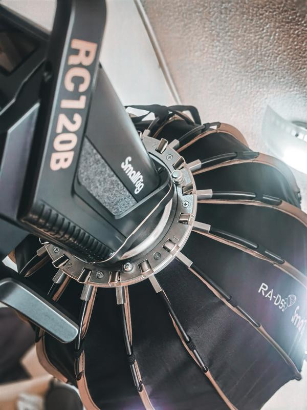 SmallRig RA-D55 Parabolic Softbox (21.6 x 14.6")