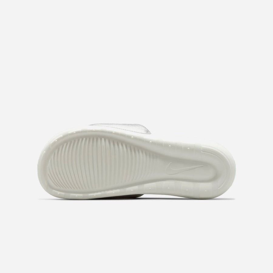 NIKE DZ3496-001 Dép Thể Thao Nữ Nike Victori One | Sportpro.vn ...