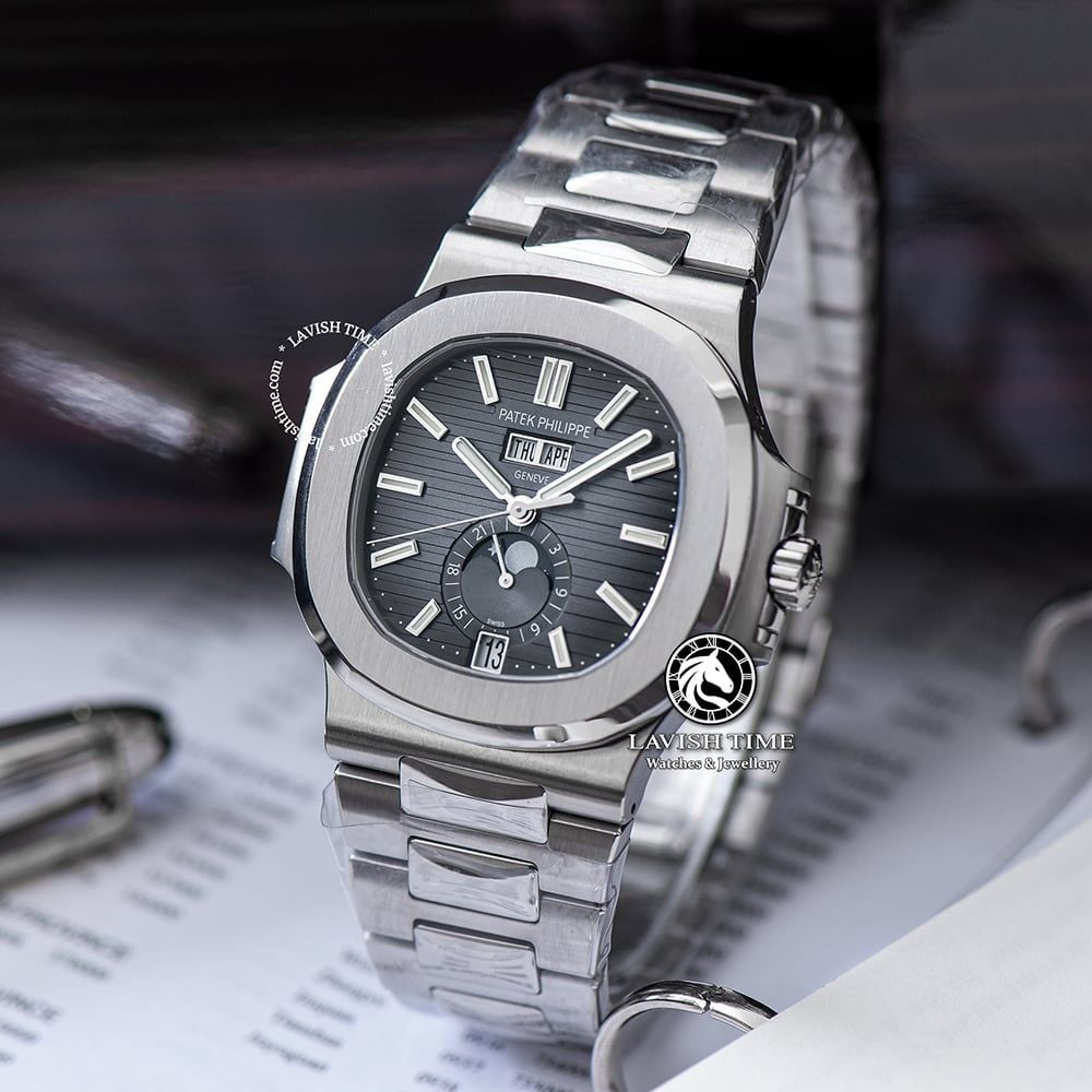 Đồng Hồ Patek Philippe Nautilus 5726/1A-001 Rep 1:1 Chế Tác Vỏ Bạc Mặt – Lavish Time