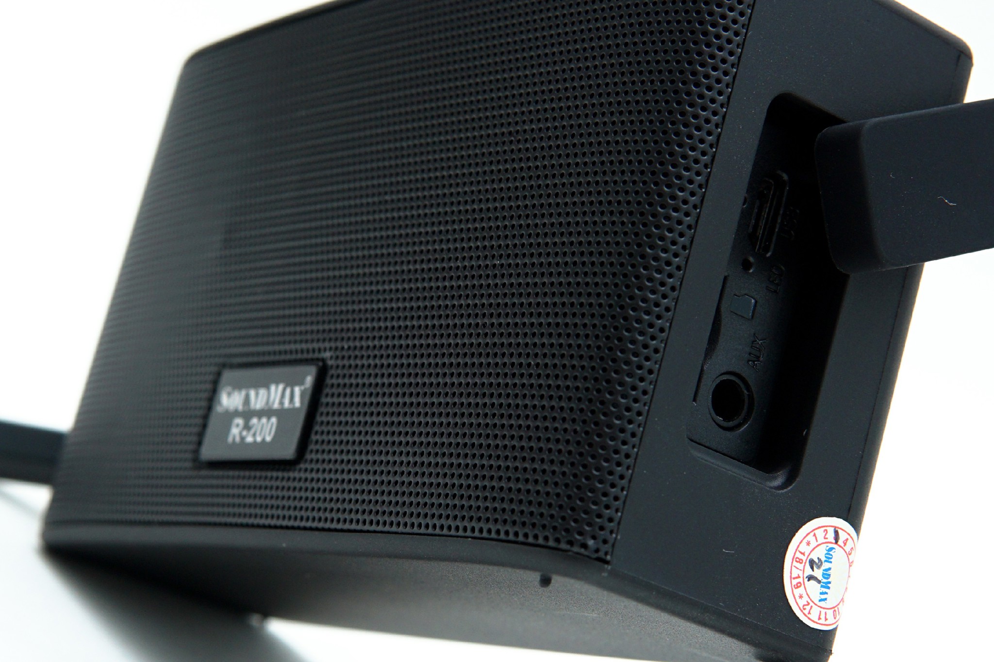 Loa Bluetooth di động Soundmax R200 5W – Công ty Vĩnh Hoàng