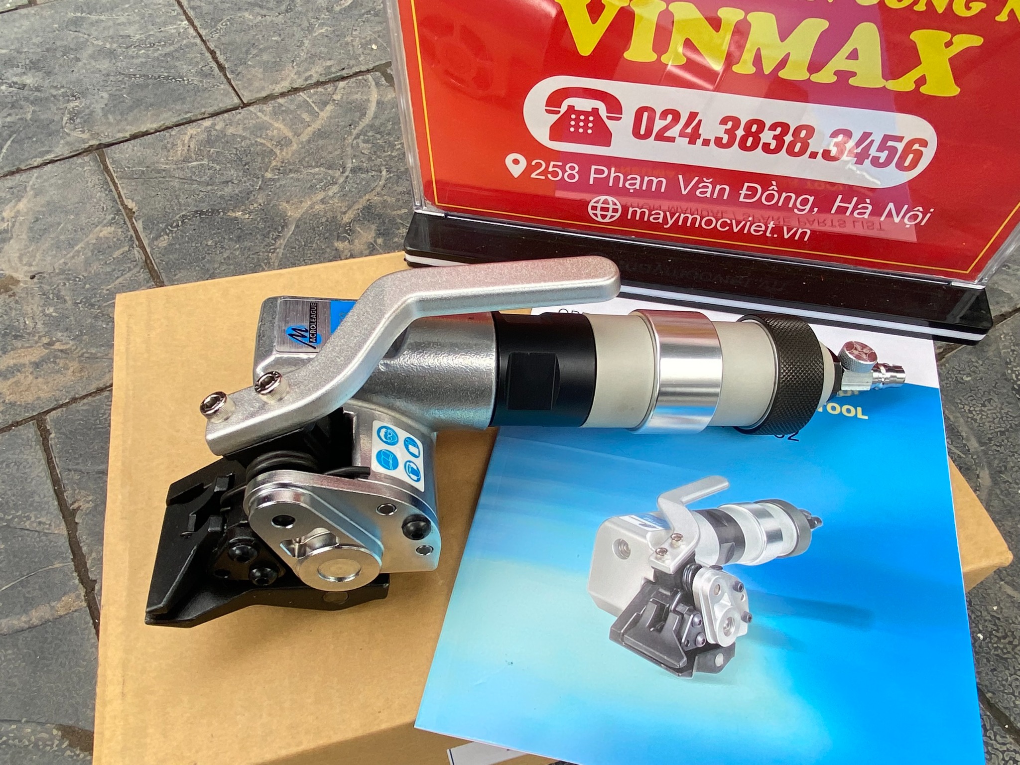 Máy đóng đai thép bằng khí nén Macroleague PT52 – Vinmax- maymocviet.vn