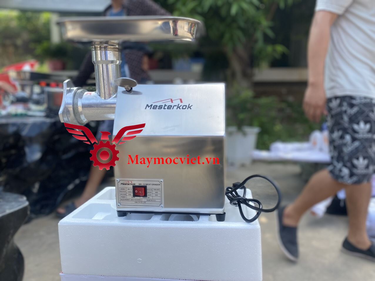 Máy Xay Thịt Công Nghiệp MK12 – Vinmax- maymocviet.vn