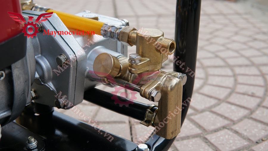 Máy phun thuốc xách tay động cơ 4 thì Reload P768 – Vinmax- maymocviet.vn