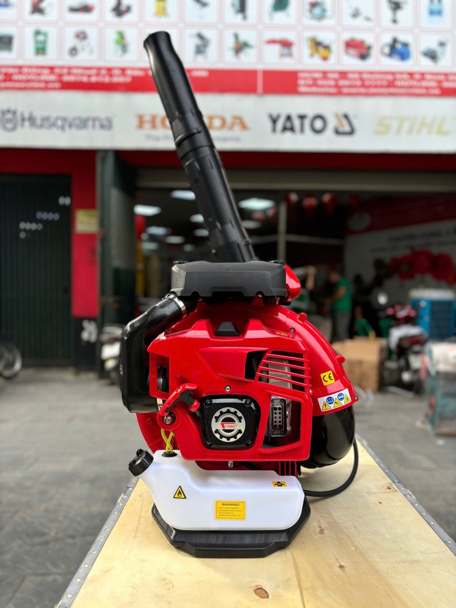 Máy thổi lá 2 thì Turbo TB985 công suất 4.2kw – Vinmax- maymocviet.vn
