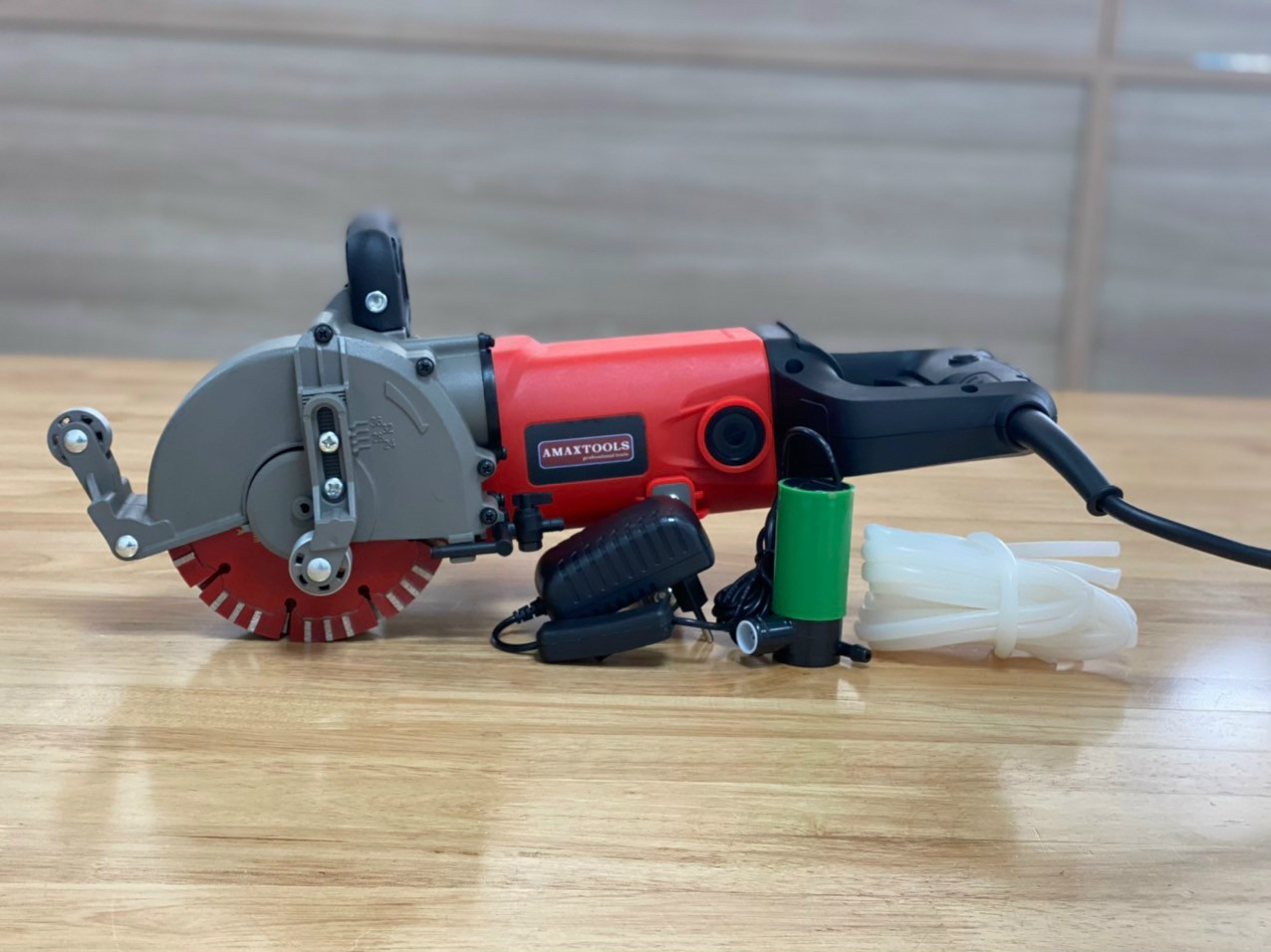 Máy Cắt Rãnh Tường 4 lưỡi chính hãng AMAXTOOLS AM5125A – Vinmax ...