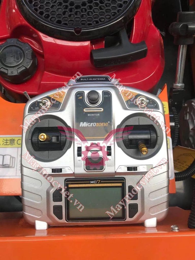 Robot cắt cỏ tự hành điều khiển từ xa VM RB550 – Vinmax- maymocviet.vn