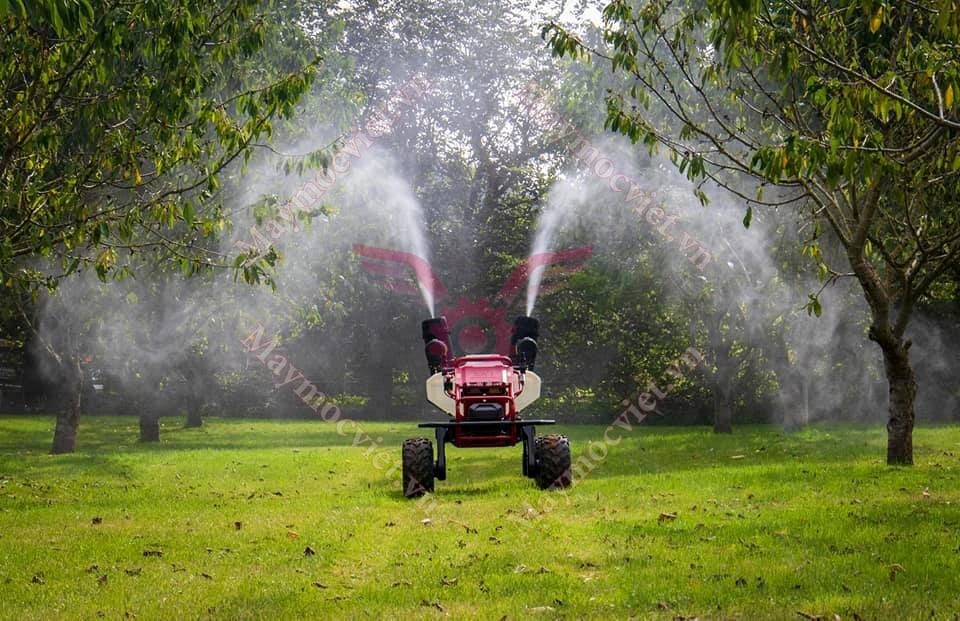 Robot phun thuốc trừ sâu RB100L – Vinmax- maymocviet.vn