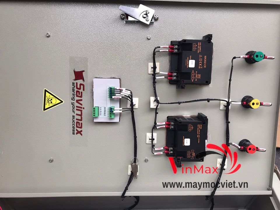 Tủ ATS chuyển nguồn tự động mặt đồng hồ điện tử VM100A – Vinmax- maymocviet.vn