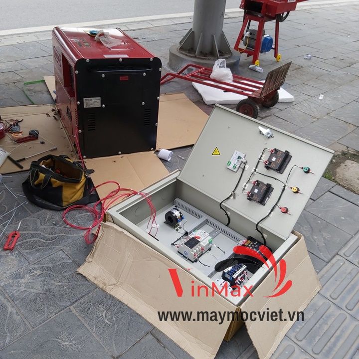 Tủ ATS chuyển nguồn tự động mặt đồng hồ điện tử VM100A – Vinmax- maymocviet.vn