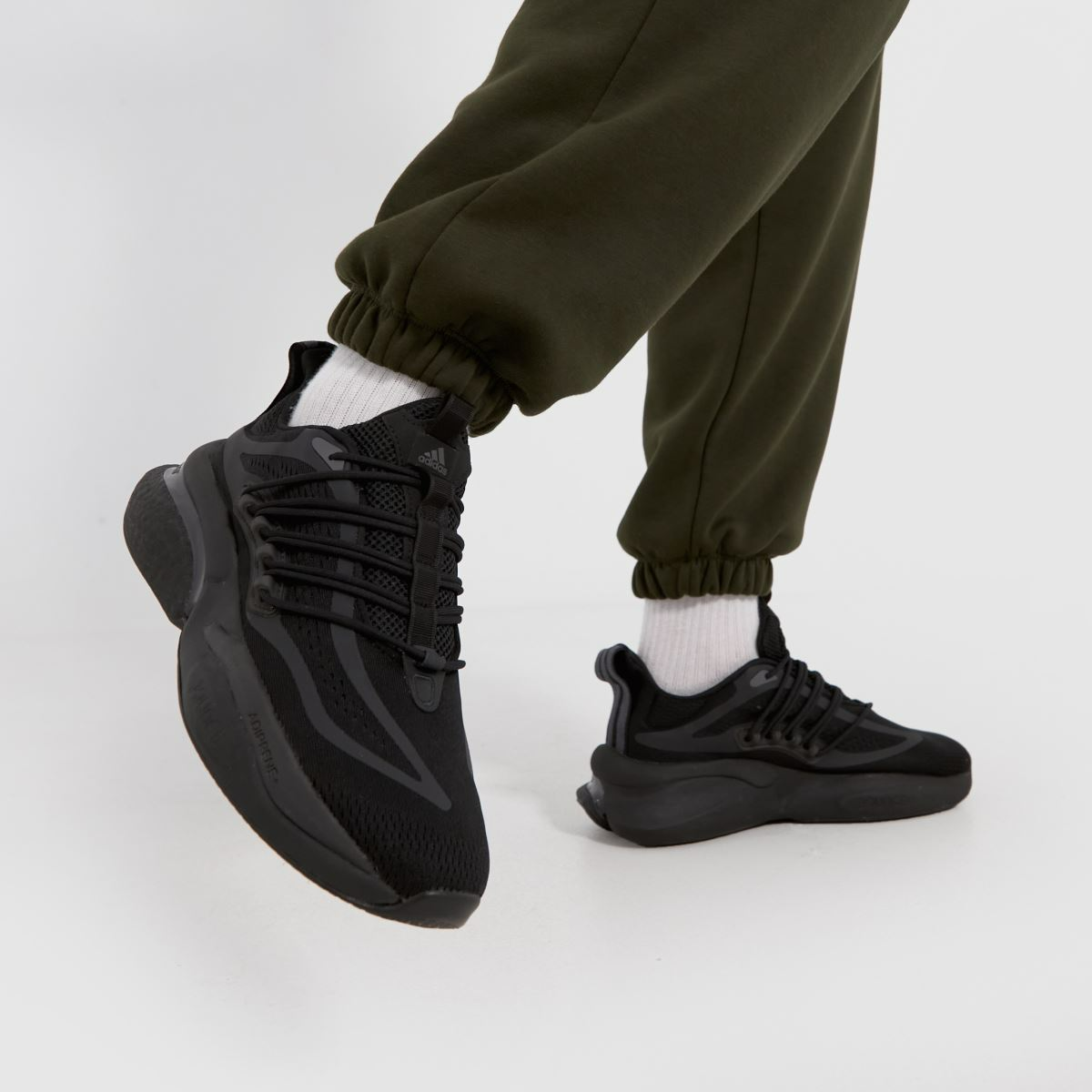 Giày Adidas Alphaboost V1 'Triple Black' HP6133 – Hệ thống phân phối ...