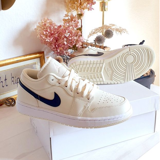 Giày Nike Wmns Air Jordan 1 Low 'Coconut Milk' DC0774-121 – Hệ thống ...