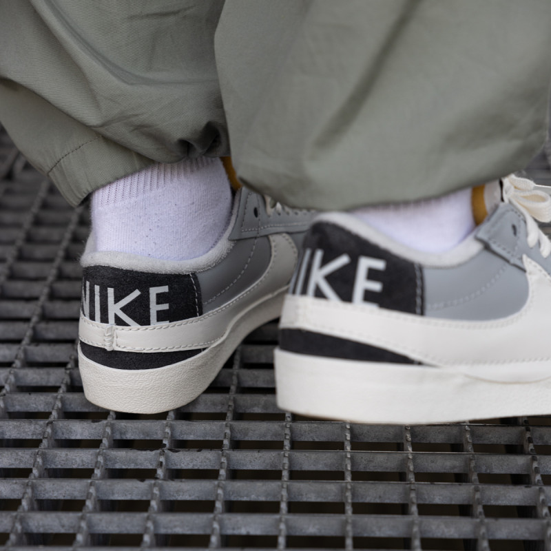 Giày Nike Blazer Low 77 Jumbo SE 'Light Smoke Grey' FJ5467-077 – Hệ ...